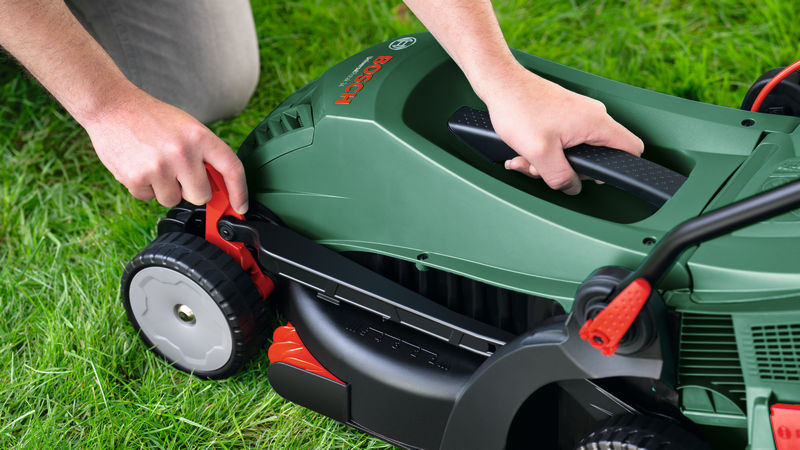 Bosch Električna Kosilica za travu UniversalRotak 34-405 06008A6401